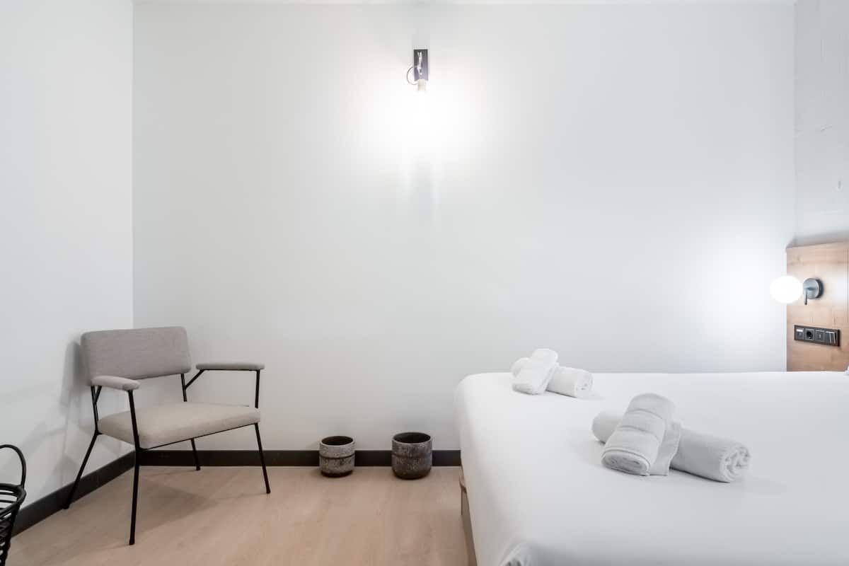 Estúdio (M + sofa bed) | 1 quarto, escrivaninha, espaço de trabalho para notebook