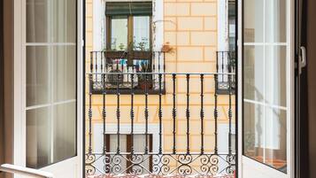 Studio with Balcony | Varanda