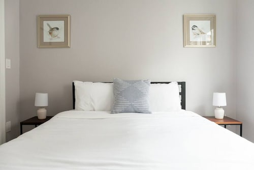 Simple 1br Steps To Boston Common And South End! - Boston, MA