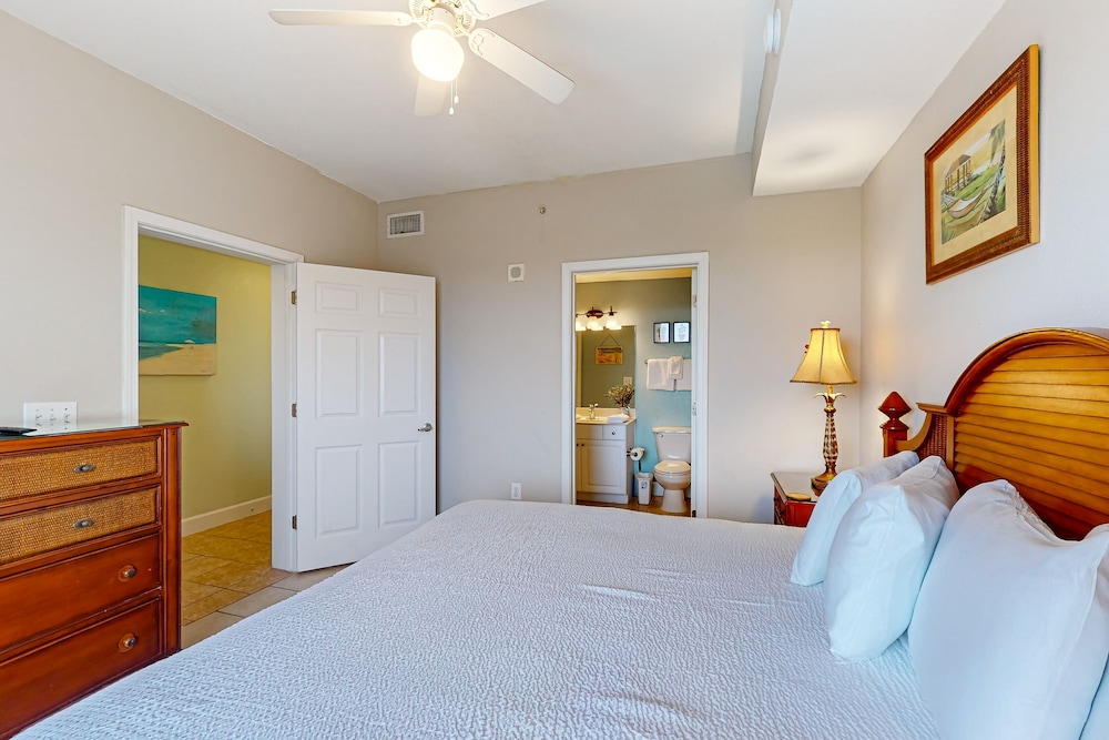 Oceanfront Condo With Shared Pool & Hot Tub, Ocean View, And High-speed Wifi - Panama City Beach, FL