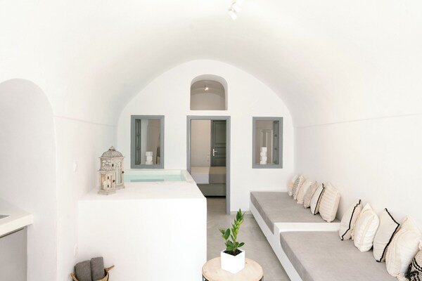 Anemos Fira Caldera View - Santorini