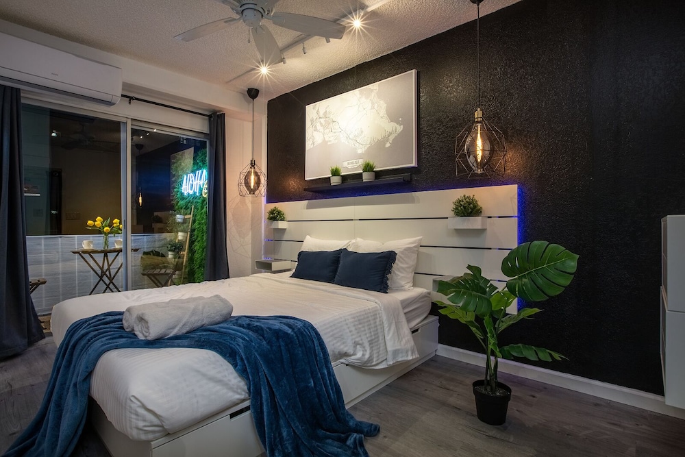 ★ Oasis Luxury Condo, Steps Away From The Beach 🏖 - Honolulu, HI