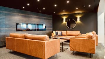 3 bares/lounges, pub