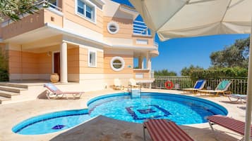Casa | 5 quartos, quartos à prova de som, Wi-Fi