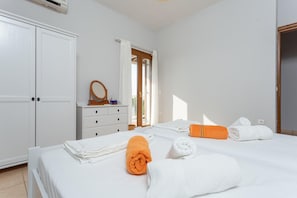 Vila | 3 quartos, cofres nos quartos