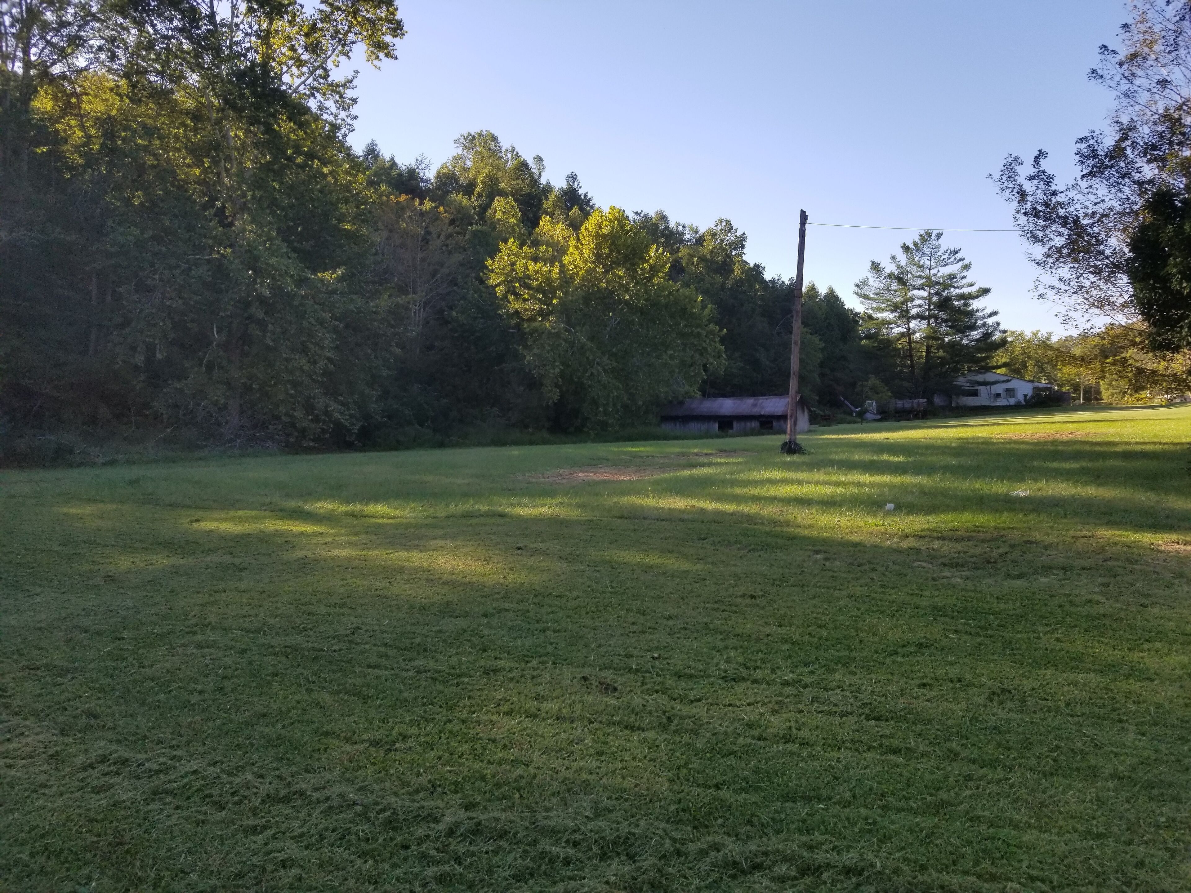 Enjoy the charm of Rush Kentucky on a quite and relax setting or go off ...