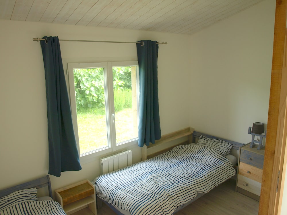 Maison De Vacances Entre Montalivet Et Soulac. Médoc - Gironde