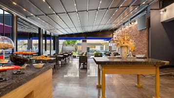 Pequeno-almoço tipo buffet diário (50 TRY por pessoa)