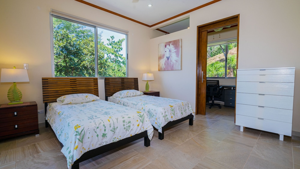 Good Times And Tan Lines, Heart Of Manuel Antonio, 3bd - Playa Blanca