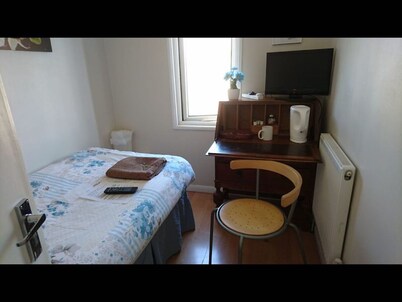 Room-tiny Single Shared Bathroom Room ss