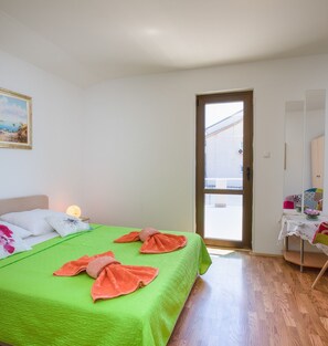 Apartamento Familiar, várias camas, junto ao jardim (Seaview Apartment Paula 6 300m From) | 2 quartos, roupa de cama fornecida 