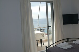 Apartamento Básico em Condomínio Fechado, 1 quarto, vista para o mar | Wi-fi grátis, roupa de cama fornecida 