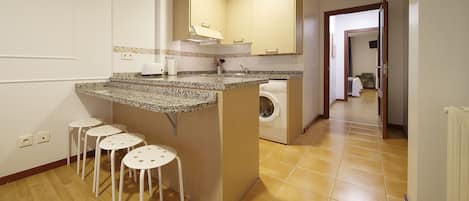 Apartamento | Cozinha privada | Cooktop, chapa