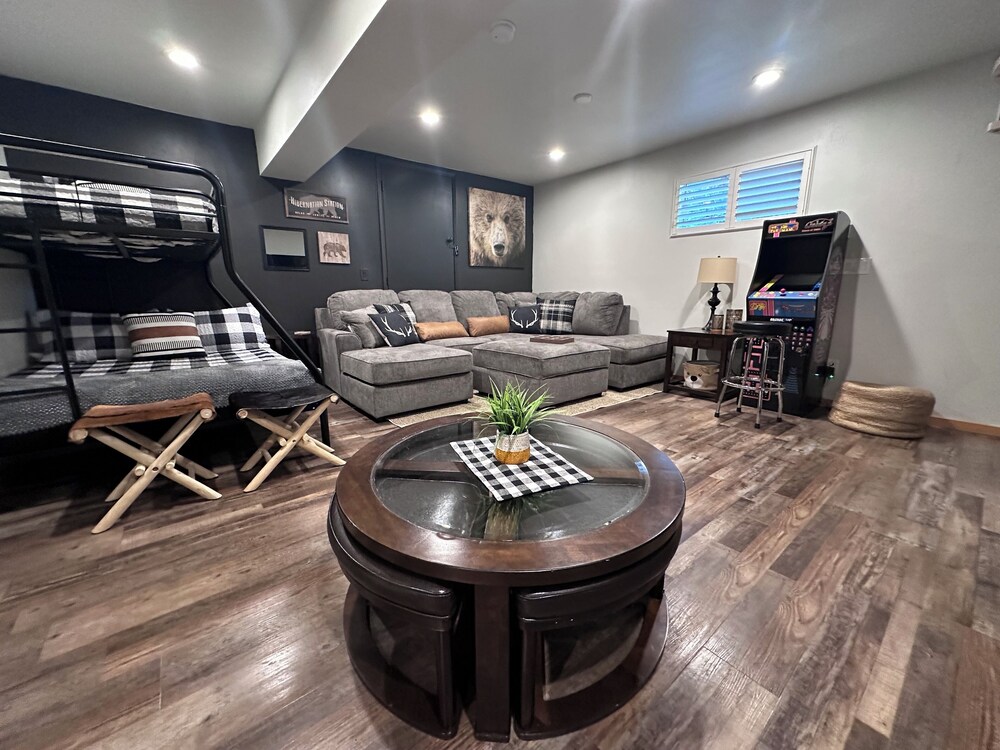 Experience Nature In Your Cozy Munds Park 4-bedroom Cabin By Coconino Forest - Munds Park, AZ