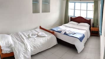 Quarto Triplo | Wi-fi grátis, roupa de cama fornecida