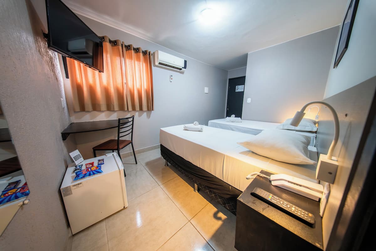 Quarto Individual Standard, 2 camas individuais | Minibar, Wi-fi grátis, roupa de cama fornecida