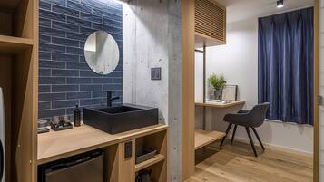 Quarto Elite, 1 quarto, não fumadores, frigorífico e micro-ondas | Roupa de alta qualidade, edredões de penas