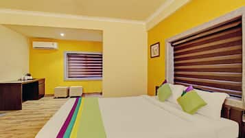 Quarto Deluxe | Secretária, ferro/tábua de engomar, camas desdobráveis, Wi-fi grátis