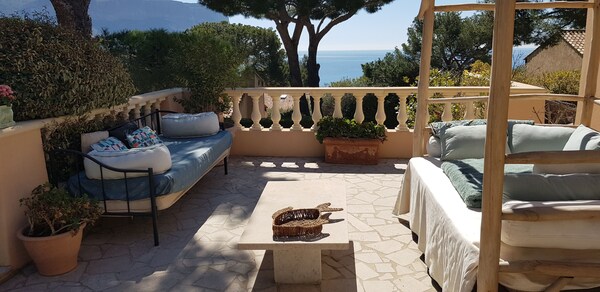 Villa Vue Panoramique Mer ,Cap Canaille Piscine Lagon Et La Plage à Pied 10 Min - Cassis
