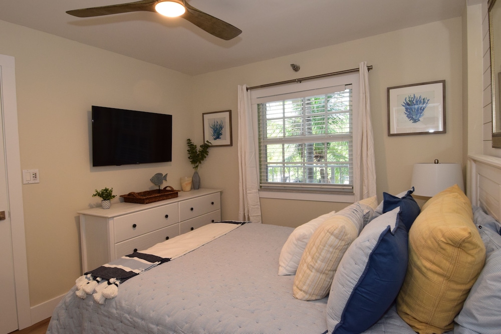 Amazing Newly Remodeled Coastal Condo W Ocean View - Islamorada, FL