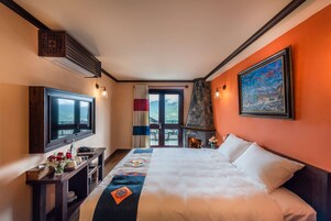 Quarto Duplo Deluxe | Cofre no quarto, secretária, cortinas/cortinados opacos, Wi-fi grátis 