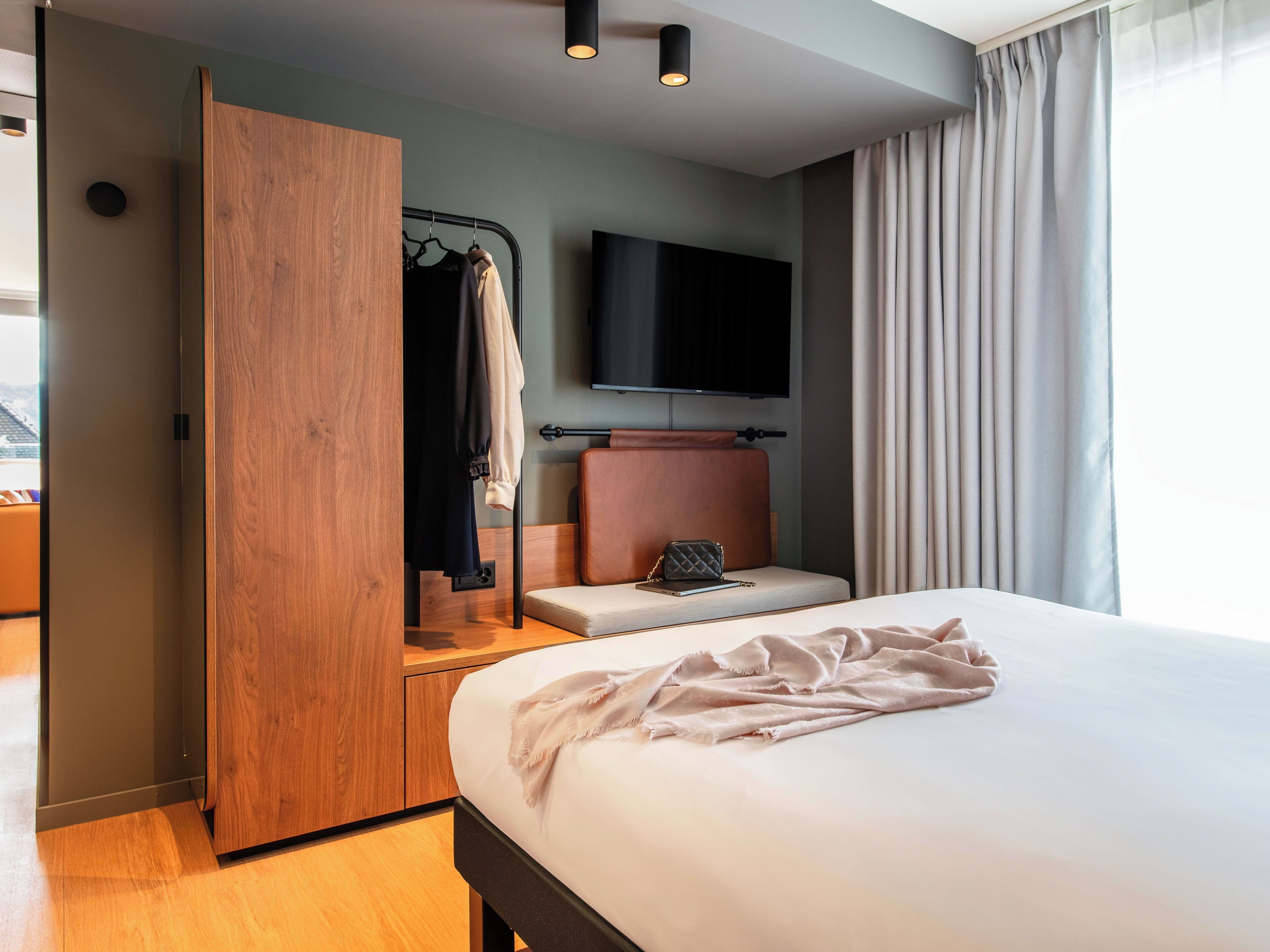 Estúdio Superior, várias camas, terraço (3 Guests) | Roupa de alta qualidade, secretária, quartos insonorizados 