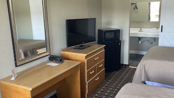 Quarto Premium | Cortinas/cortinados opacos, Wi-fi grátis, roupa de cama fornecida