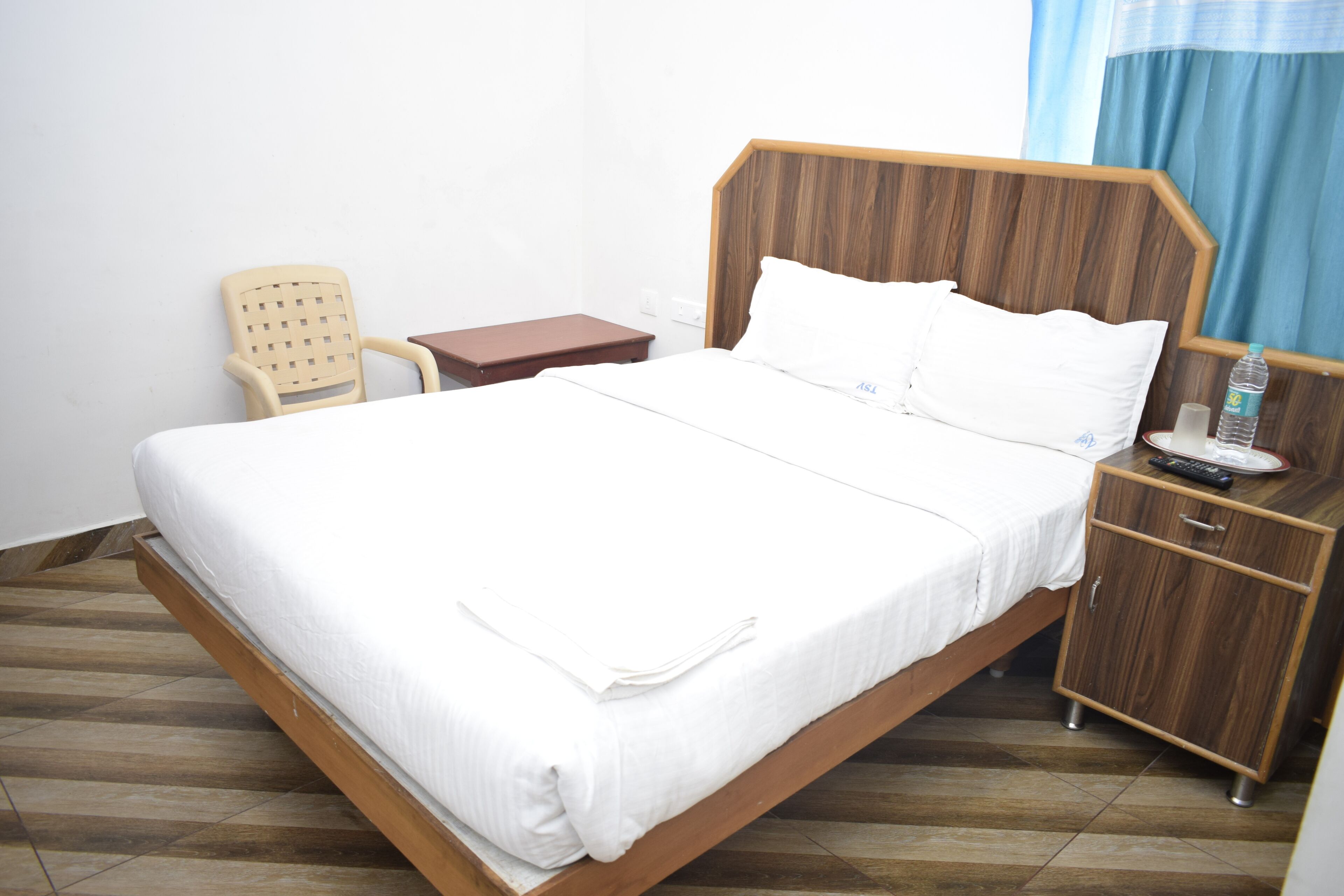 Individualmente mobiliados, escrivaninha, Wi-Fi de cortesia