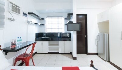 Reddoorz @ V-cloud Hills Near De La Salle