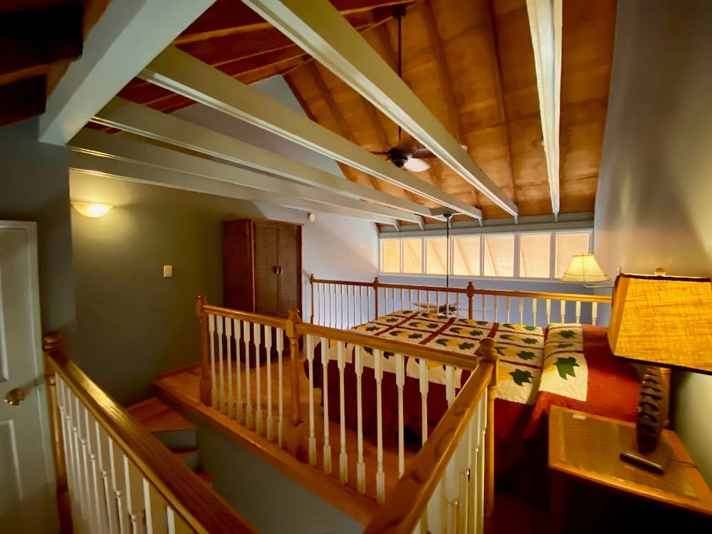 Kepuhi Beachfront Lofted Studio W/pool & Bbq. Remote And Private. Hawaii's Best. - Maunaloa, HI