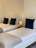 Quarto Duplo ou Twin Nobre | Secretária, quartos insonorizados, Wi-fi grátis 