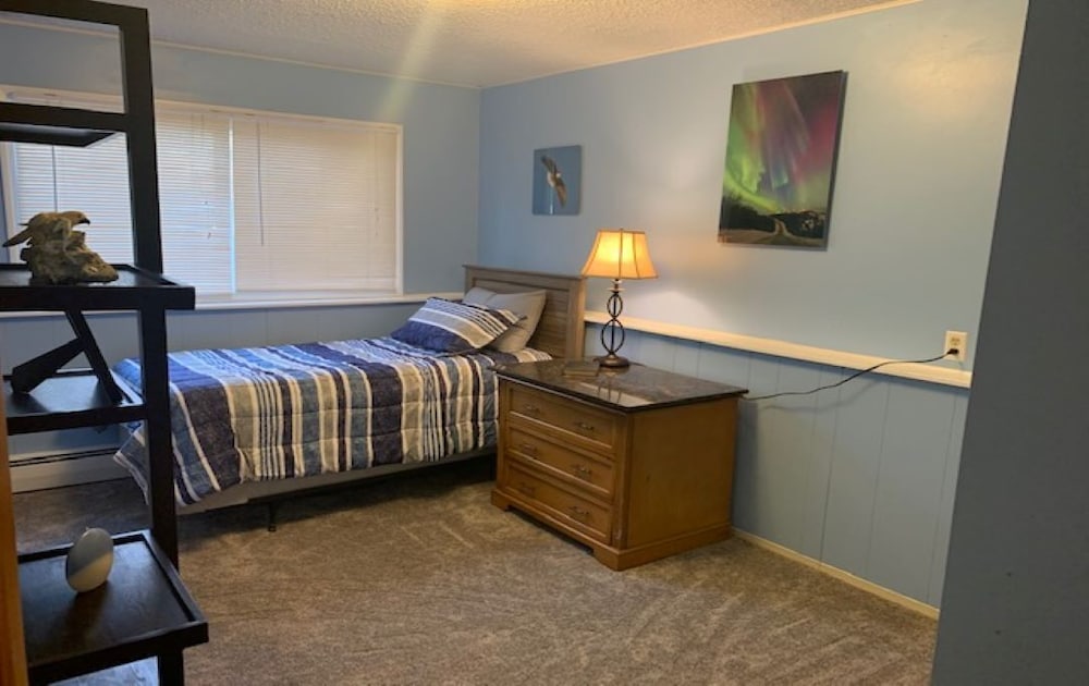 Cozy 2 Bedroom - Alaska