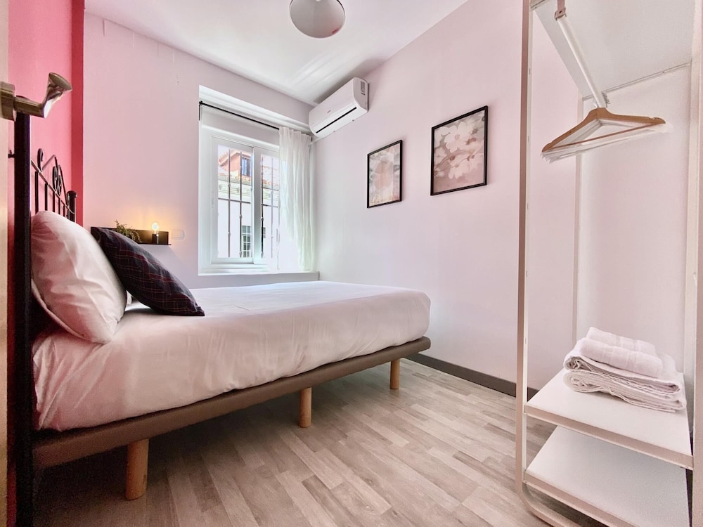 Charming Puerta Del Sol Iii - Duplex With 3 Bedrooms, 2 Bathrooms. - Madrid