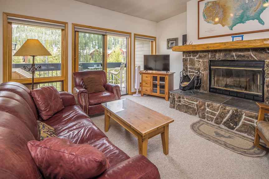 Condo W/fireplace, Stunning Views & Great Location - Big Sky
