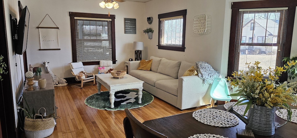 Steps To Zoo Downtown Old Market Chi Cozy House - Omaha, NE