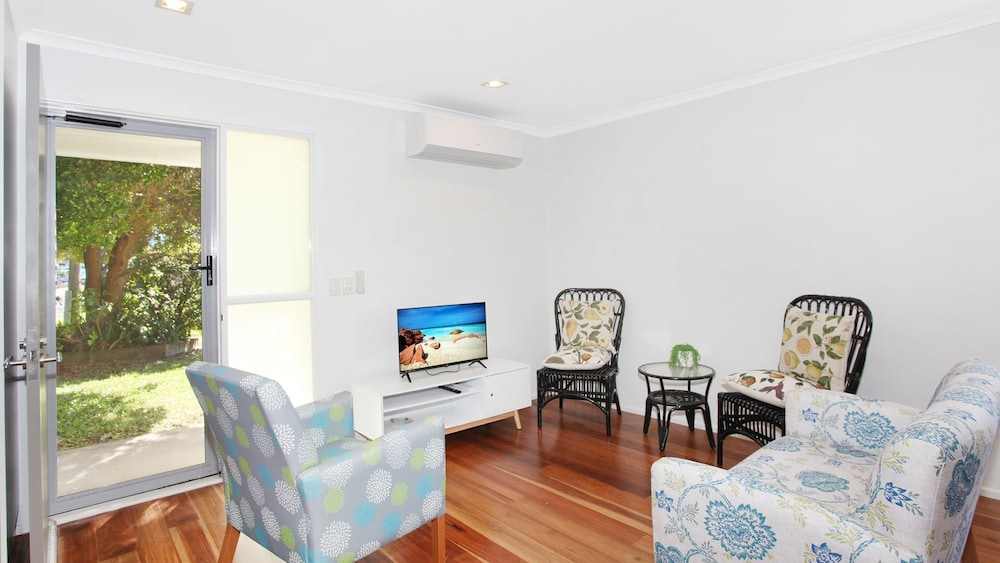 Arlington 1 - Two Bedroom Unit, Close To The Beach! - Alexandra Headland