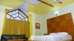 Quarto Duplo Standard | Camas desdobráveis, Wi-fi grátis, roupa de cama fornecida 
