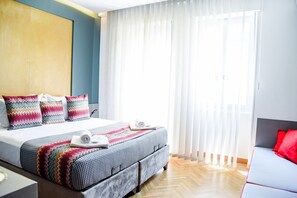 Suite Design, 1 cama king-size, não fumadores, Vista para a cidade | 1 quarto, lençóis de algodão egípcio, roupa de alta qualidade 