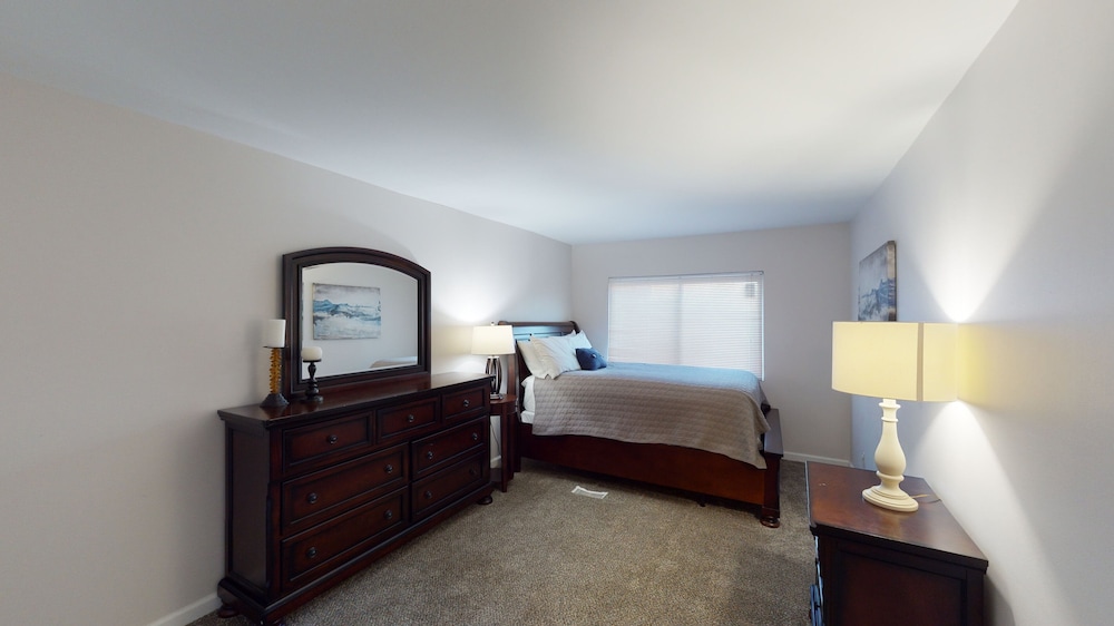Stylish & Comfy | 5⭐️location, Views, Queen Beds - Cincinnati, OH