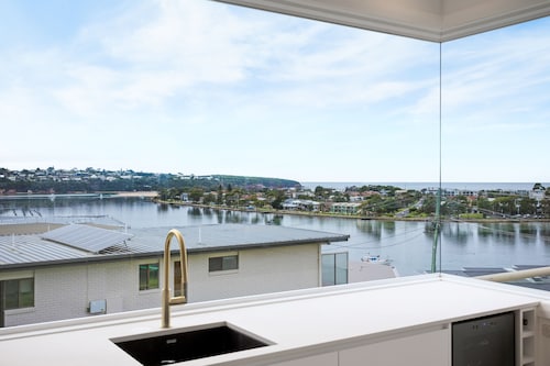 Oceanview Oasis - 3 Bedroom Sanctuary - 5+ Nights - Merimbula