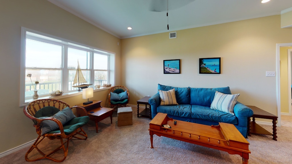 Walk To Sandfest , Shared Pool, Board Walk To Beach - Port Aransas, TX