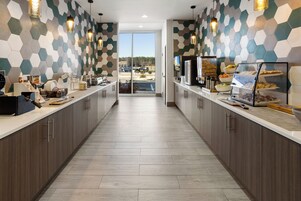 Pequeno-almoço completo diário incluído 