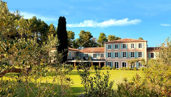 Domaine De Valmouriane - Les Baux-de-Provence
