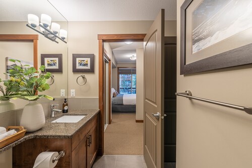 Grotto Mountain Guesthouse - Canmore