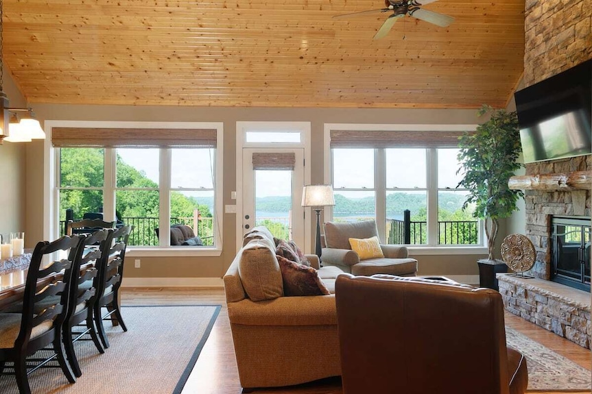 Your Happy Place Overlooking Center Hill Lake - Smithville, TN