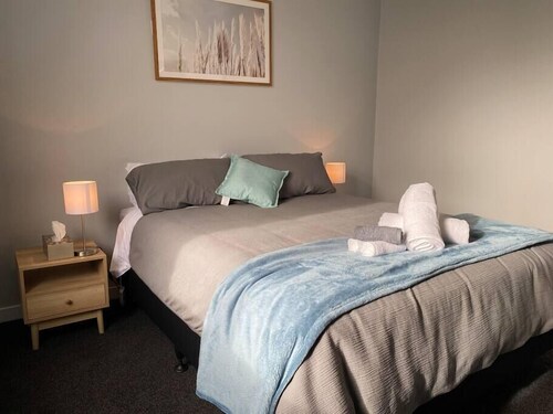 Motupōhue Base Holiday Home - 2 Bedroom House - Bluff