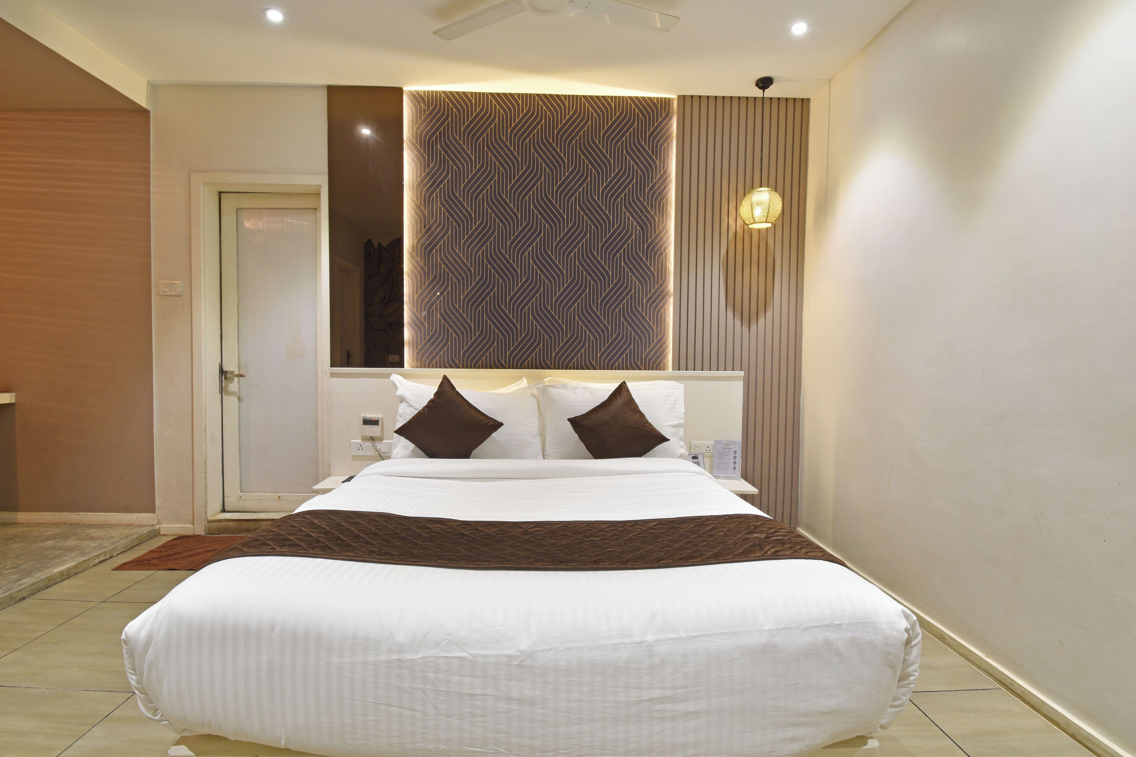 Suíte standard | Escrivaninha, espaço de trabalho para notebook, Wi-Fi de cortesia