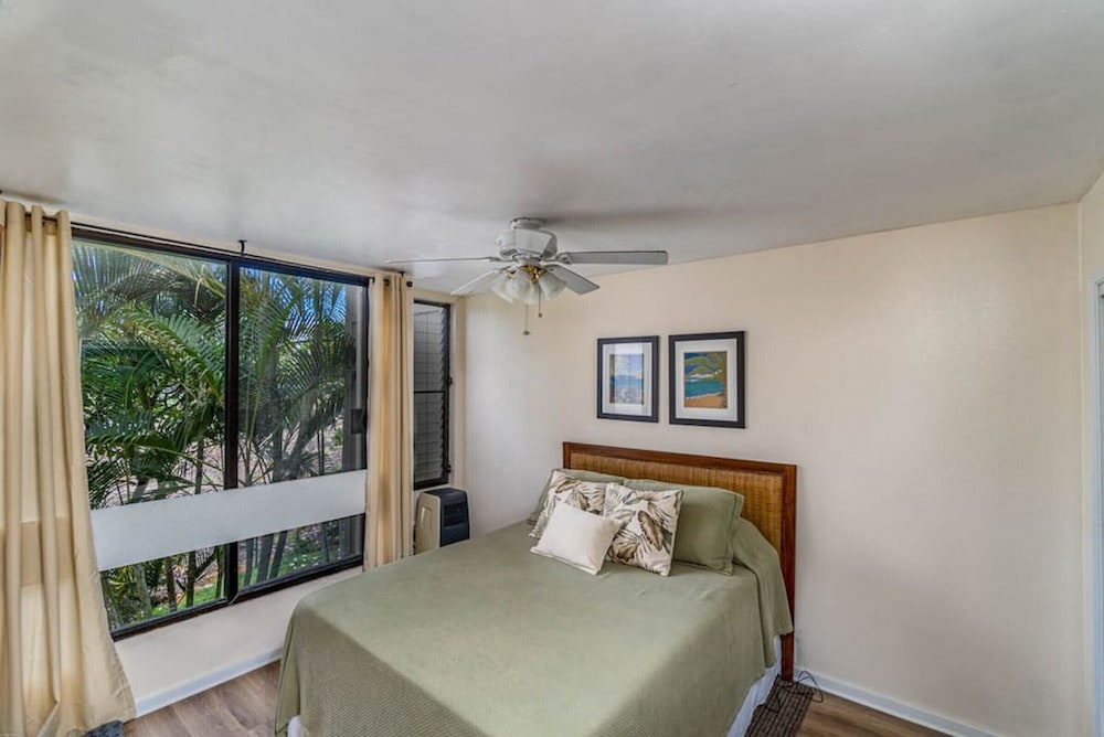 1-bed Condo In Downtown Kona, 1 Block From The Shore! - Kailua-Kona, HI