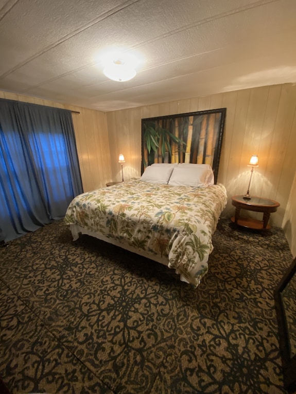 Five Minute Walk To Middle Fork Black River, 7 Miles To Johnson Shut Ins. - Missouri