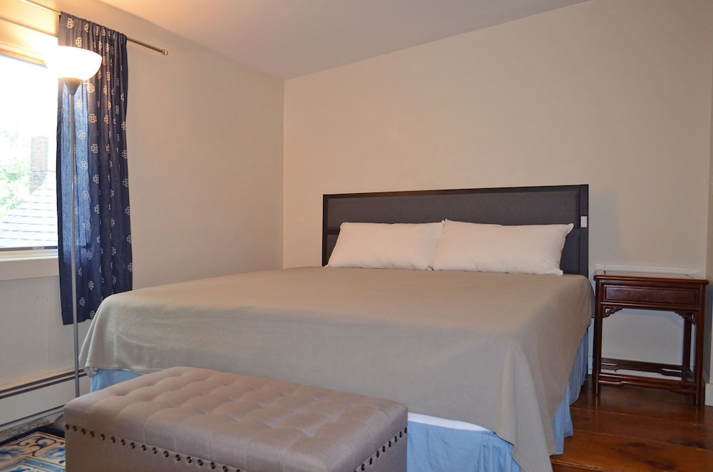 Cpt John Butman House: Historic Charm In Rockport - Massachusetts